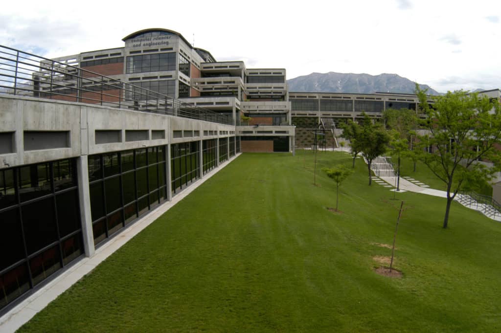 Top 18 Best Online Hospitality Management Degree Programs [2020 Rankings]