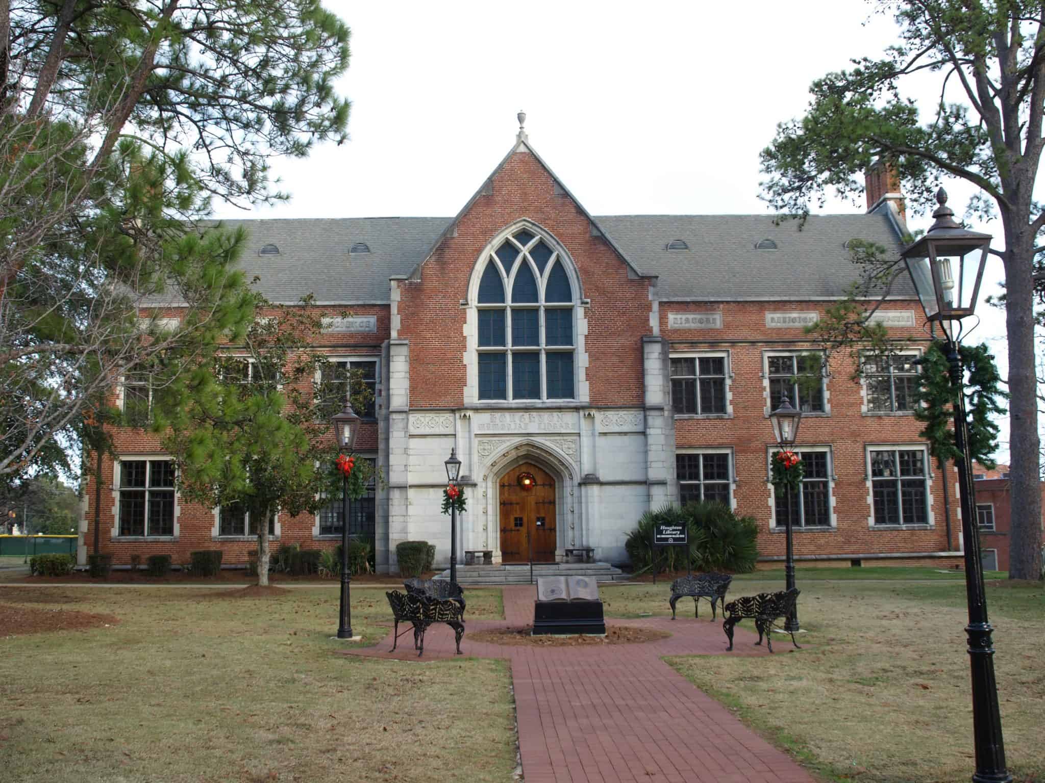 Top 8 Best Online And On-Campus Colleges In Alabama 2021
